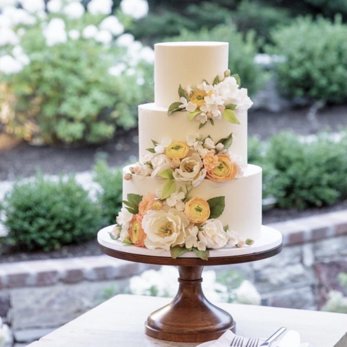 Maria Sohail Cakes – Handcrafted sugar flowers and cake design